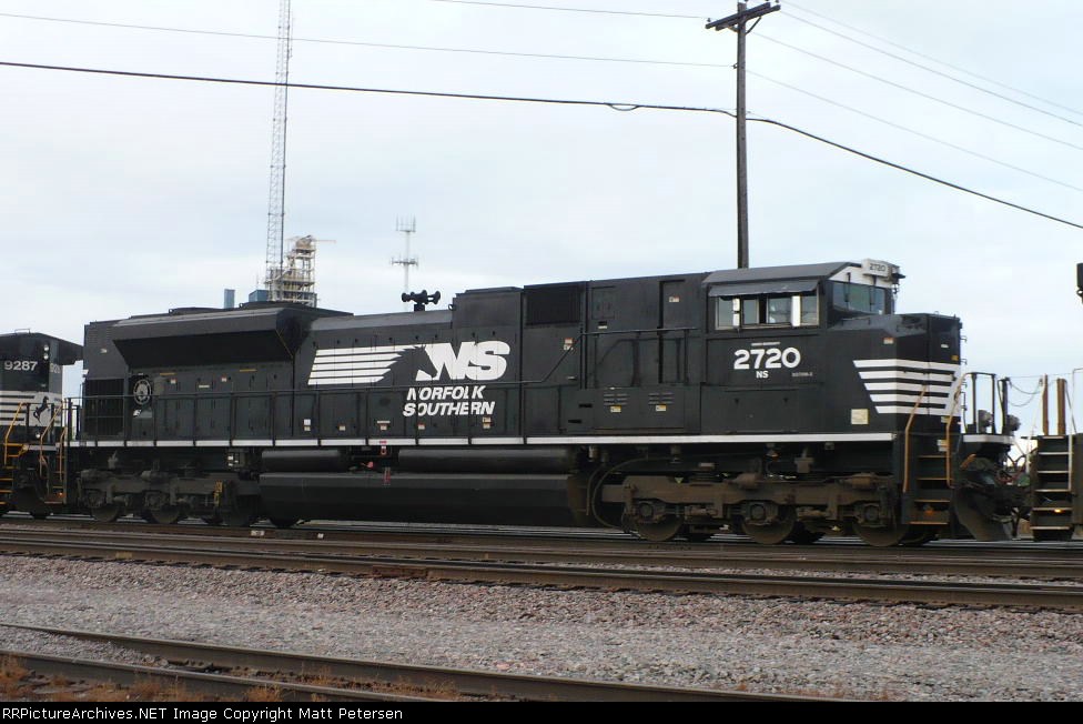 NS 2720